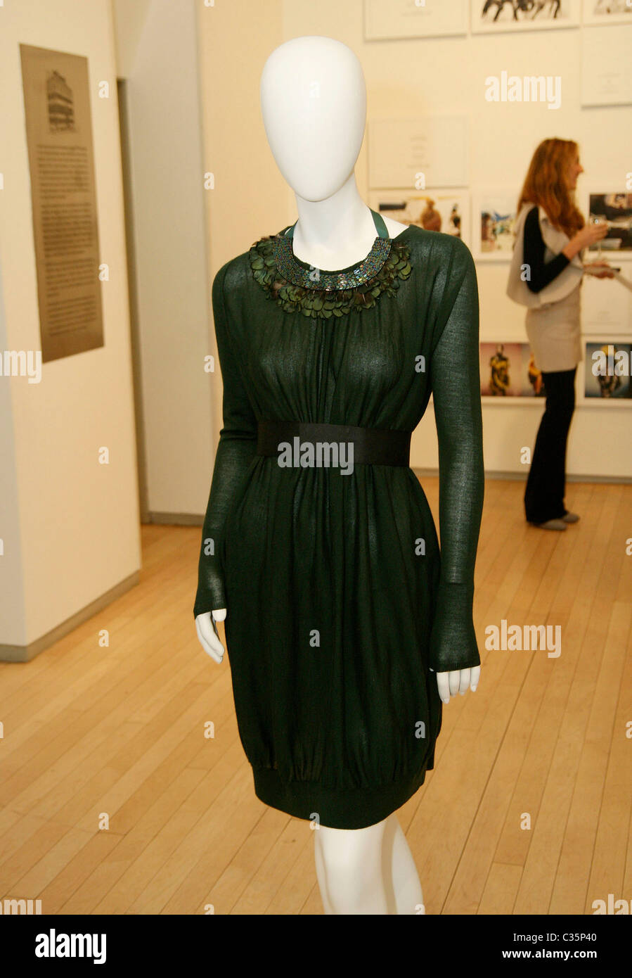 Mercedes-Benz IMG New York Fashion Week Fall 2009 - Vittadini ...