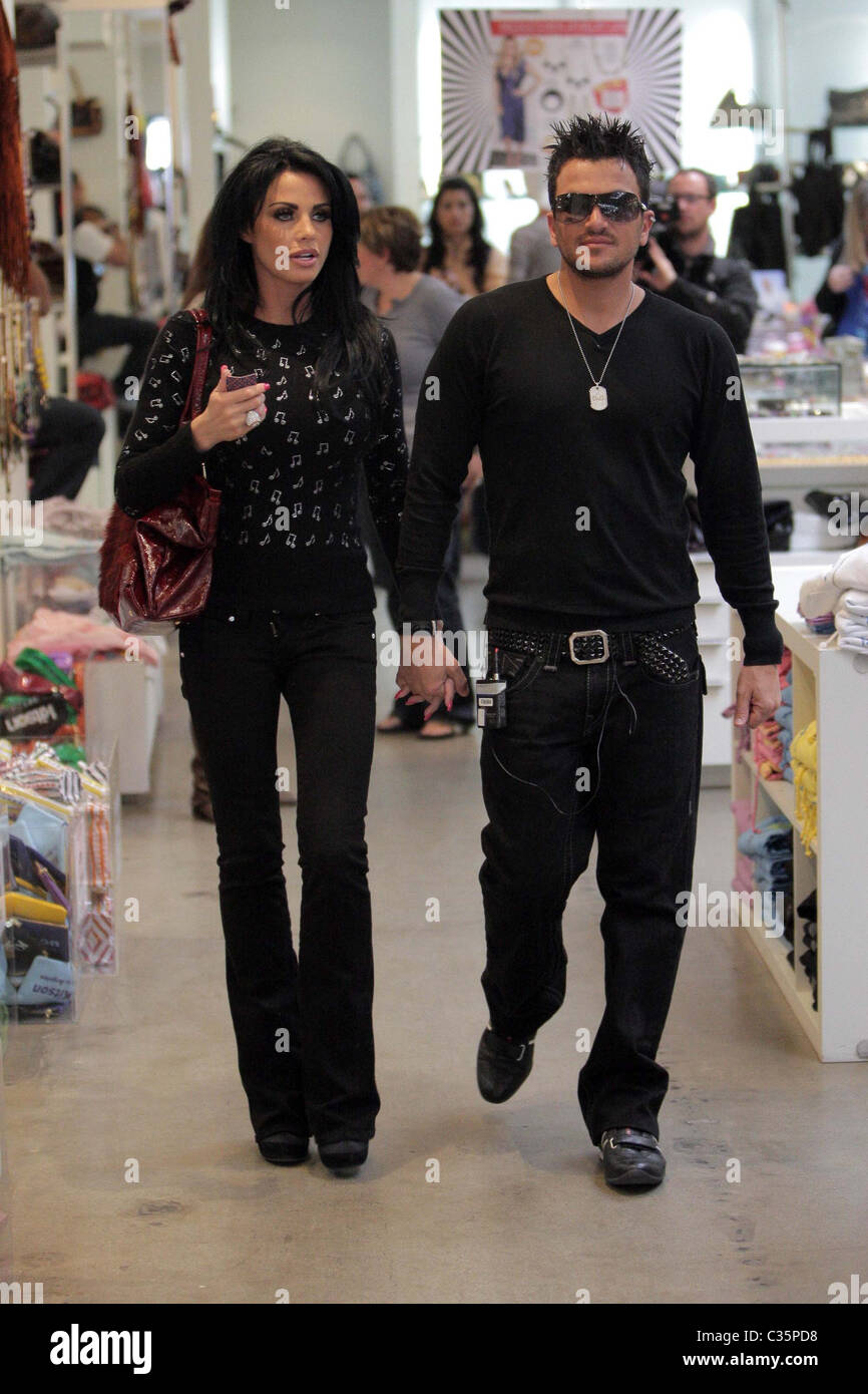 Katie Price aka Jordan and Peter Andre seen shopping together at the ...