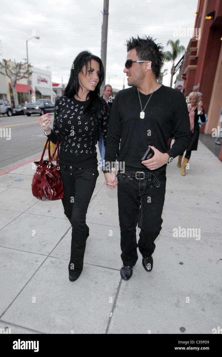 Katie Price aka Jordan and Peter Andre seen shopping together at the ...