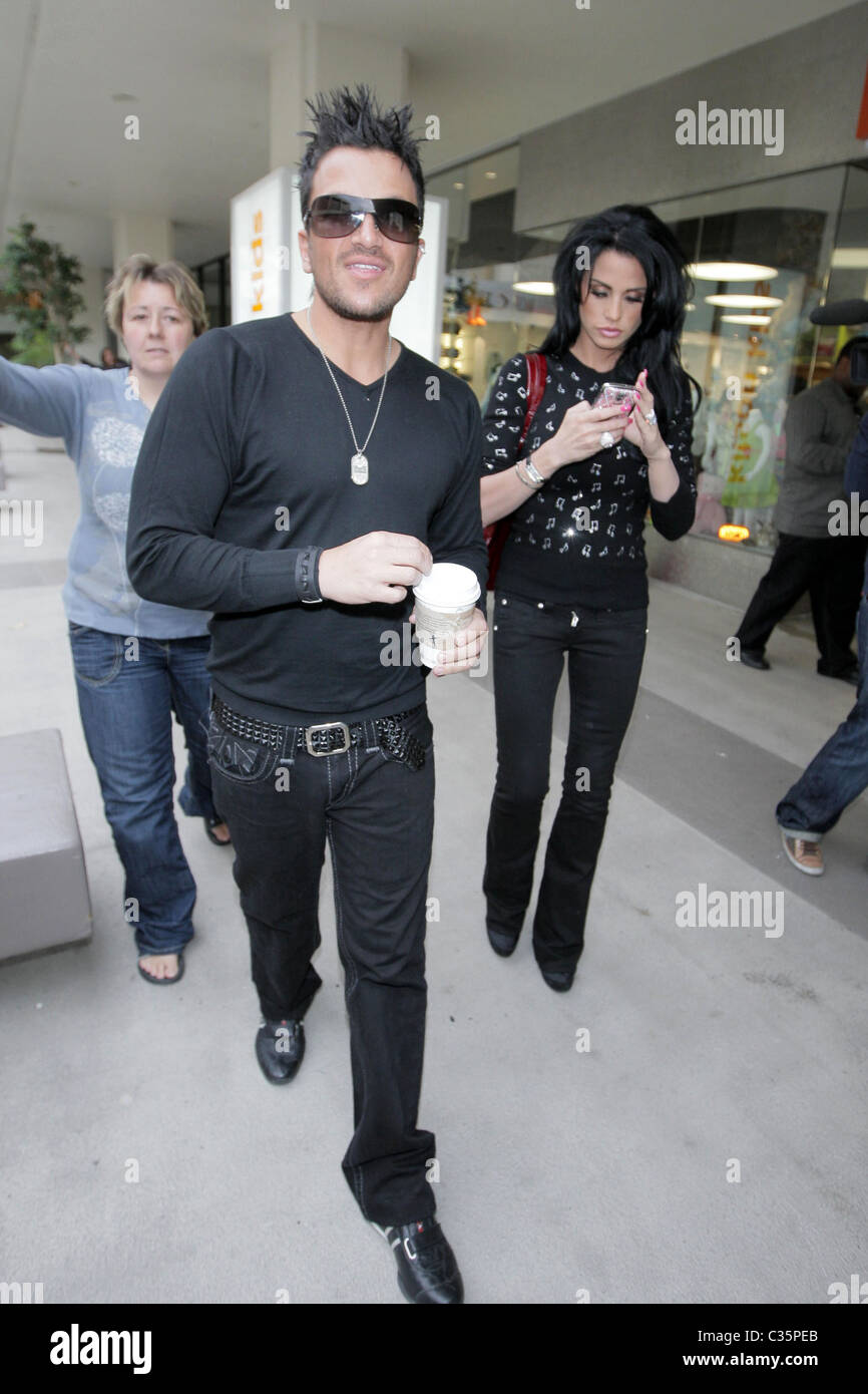 Katie Price aka Jordan and Peter Andre seen shopping together at the ...
