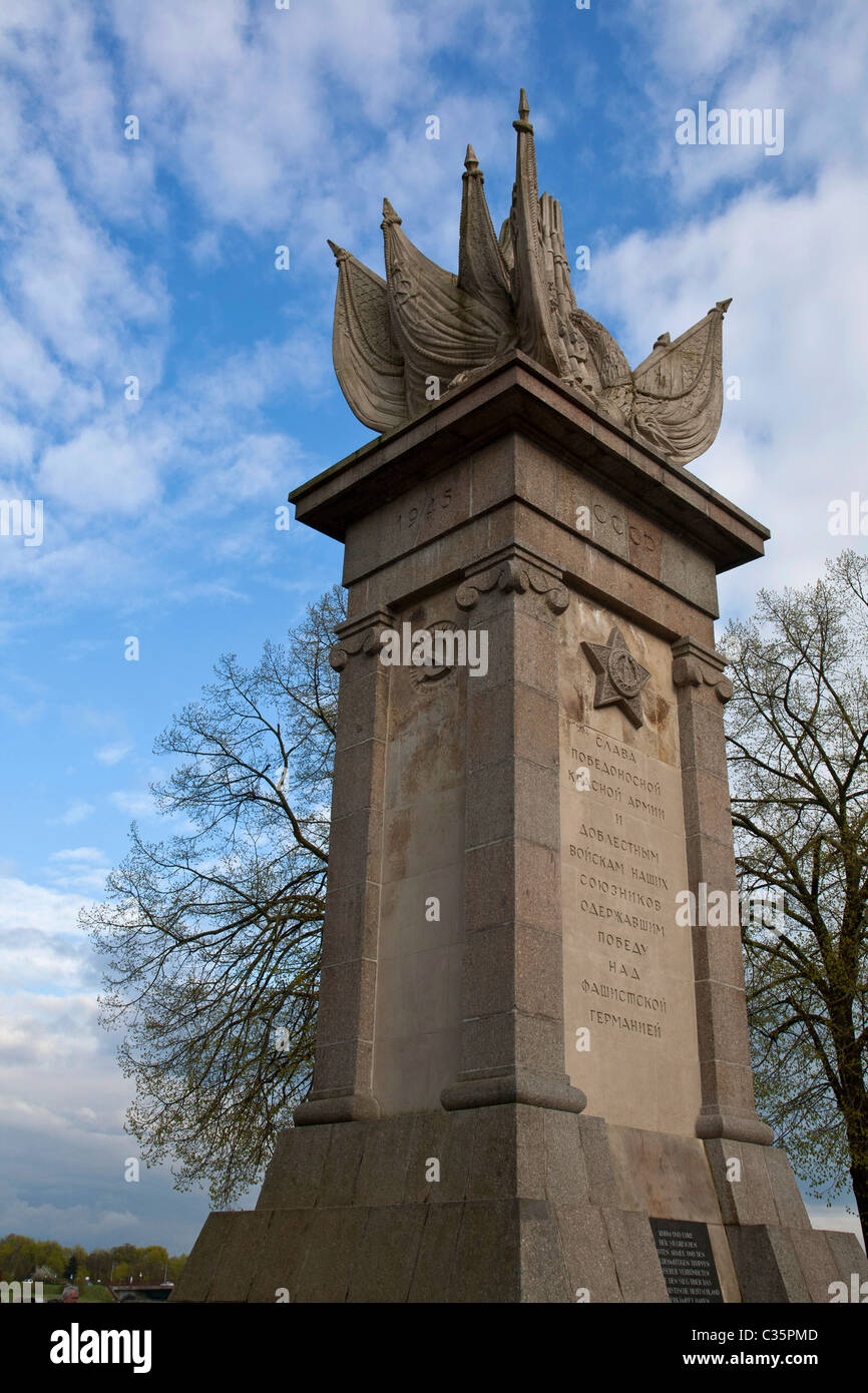 Ww2 monument torgau hi-res stock photography and images - Alamy