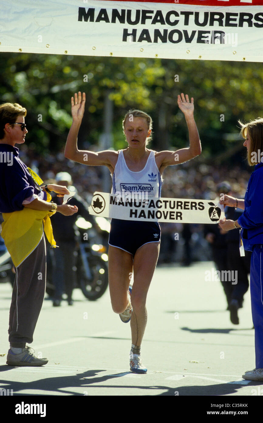Marathon finish line tape hi-res stock photography and images - Alamy