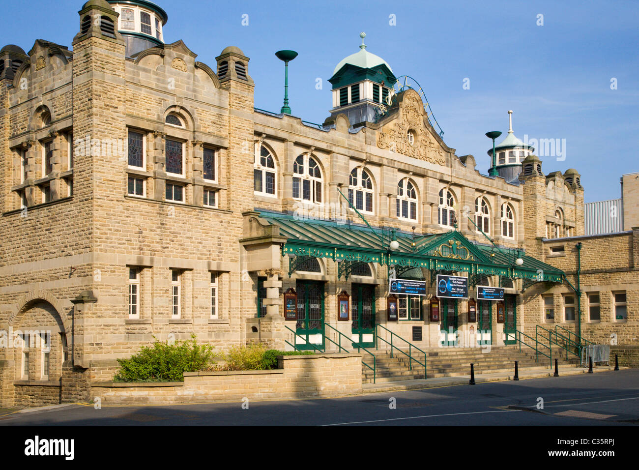 Royal hall hi-res stock photography and images - Alamy