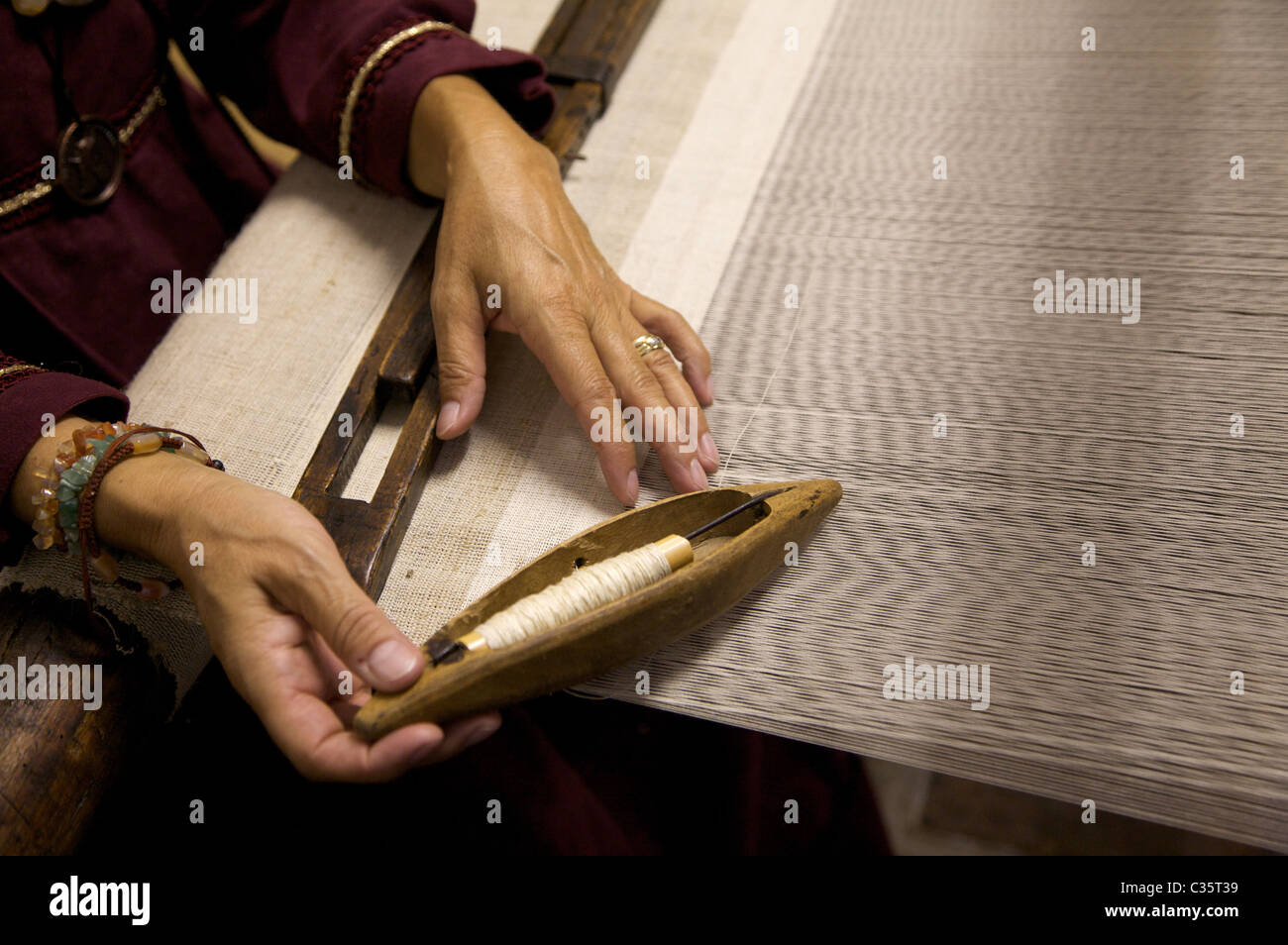 Medieval loom hi-res stock photography and images - Alamy