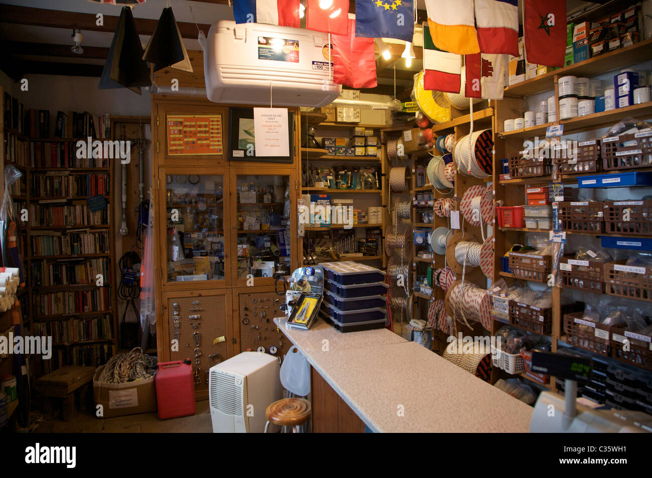 Mid atlantic yacht service port hi-res stock photography and images - Alamy
