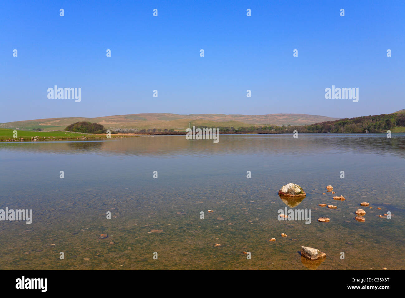 Malham tarn hi-res stock photography and images - Alamy