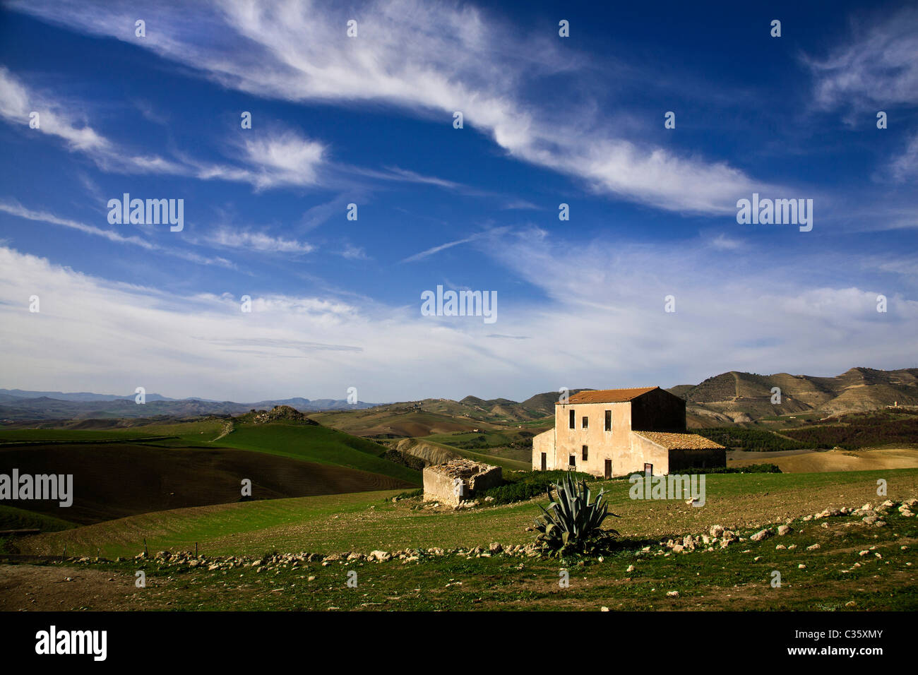 Centuripe with hi-res stock photography and images - Alamy