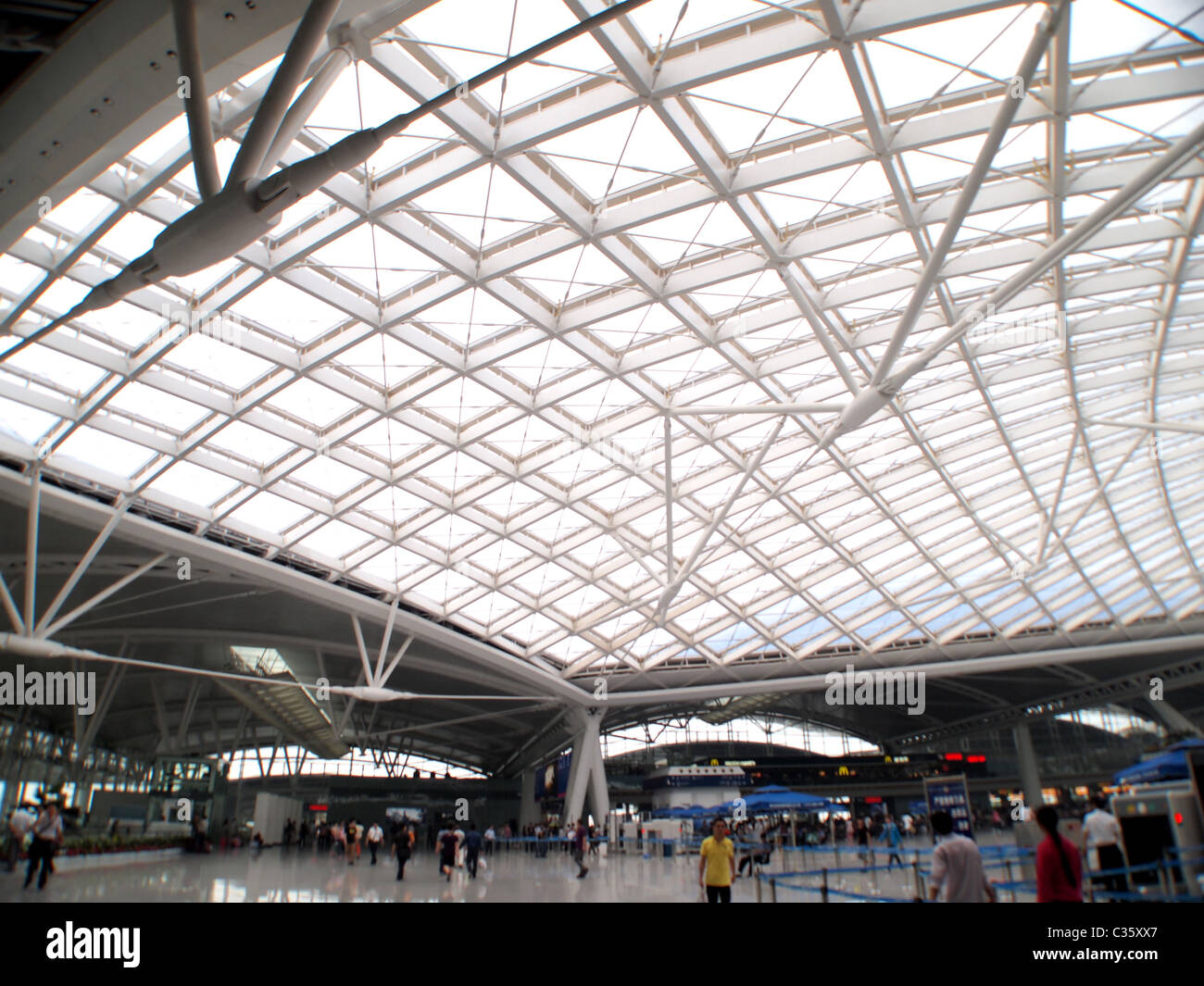 Modern architecture railway station hi-res stock photography and images ...