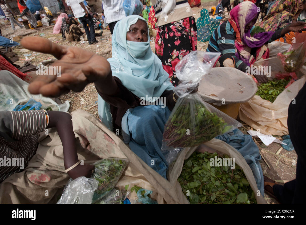 Street scene with khat seller - Old Town, Harar Ethiopia, Africa Stock ...