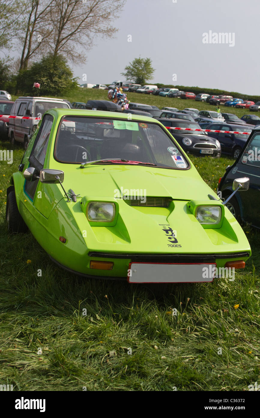 Green bond bug hi-res stock photography and images - Alamy