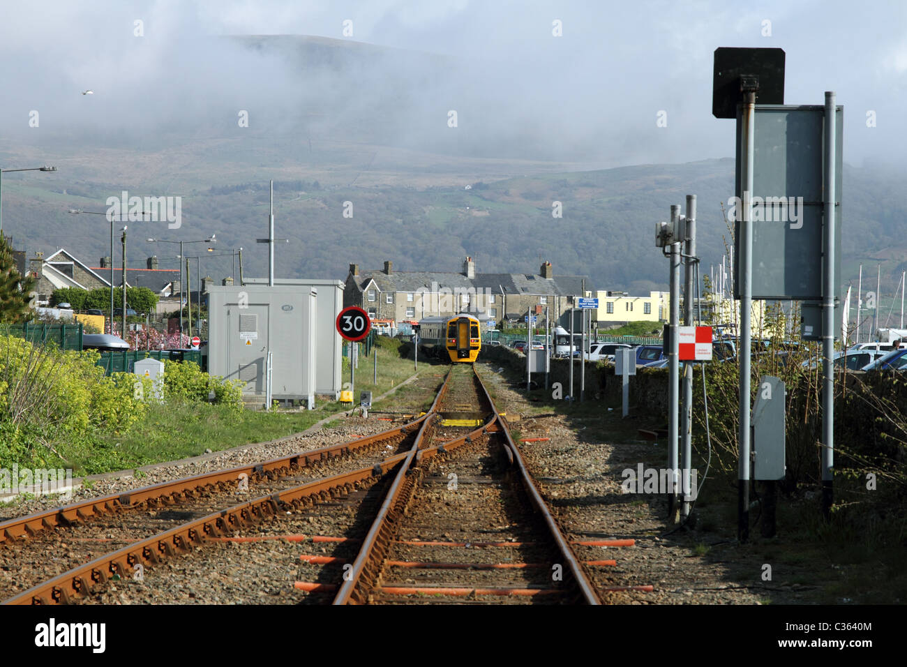 Barmouth train station hi-res stock photography and images - Alamy