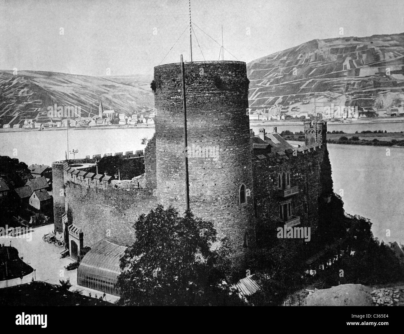 Castle in rhine valley germany Black and White Stock Photos & Images ...