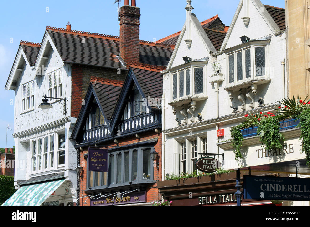 Windsor shop front hi-res stock photography and images - Alamy