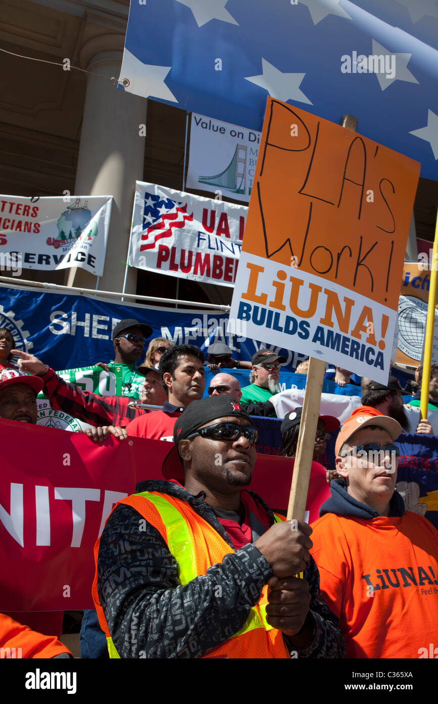 Worker union rally hi-res stock photography and images - Alamy