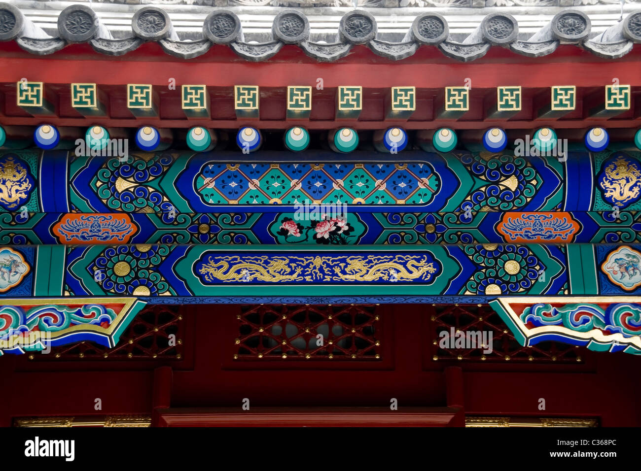 Roof structure with chinese design hi-res stock photography and images ...