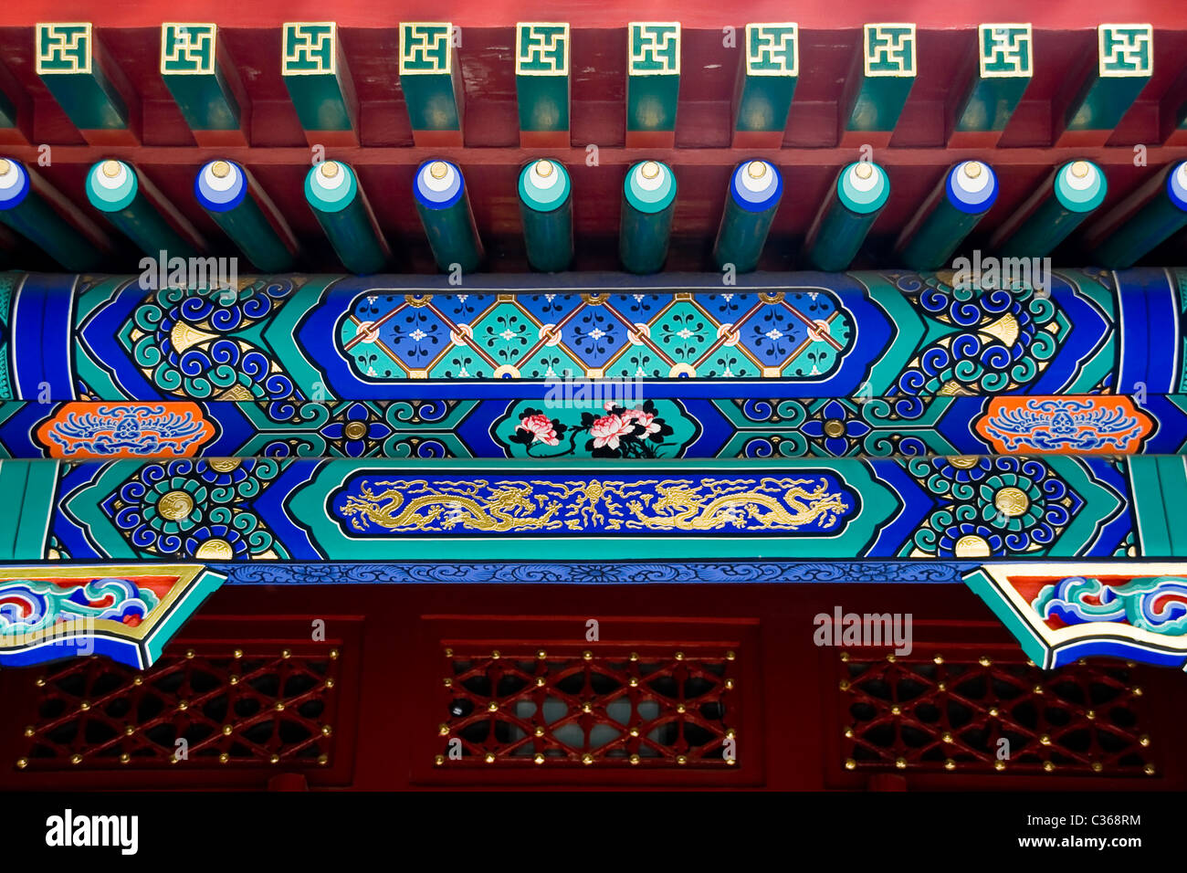 Roof structure with chinese design hi-res stock photography and images ...