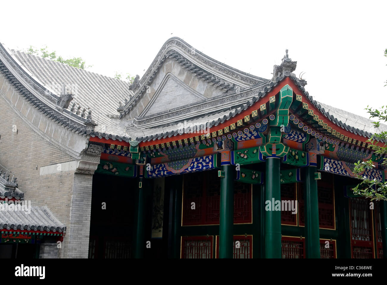 Roof structure with chinese design hi-res stock photography and images ...