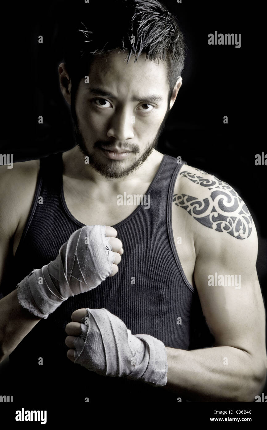Box boxer chinese boxer fight hi-res stock photography and images - Alamy