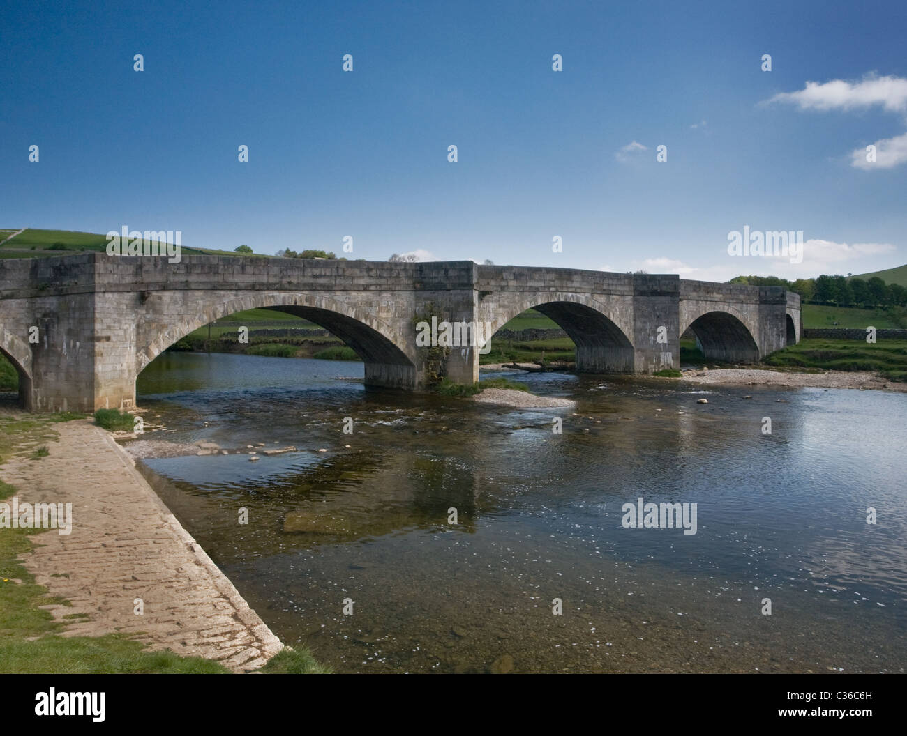 Burnsall Bridge, Wharfedale, Yorkshire Dales Stock Photo - Alamy