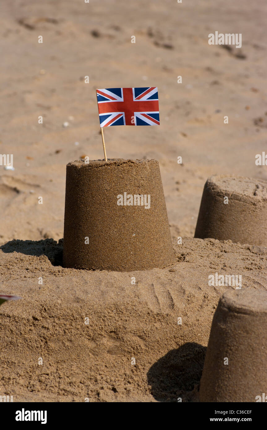 Sand castle flag hi-res stock photography and images - Alamy