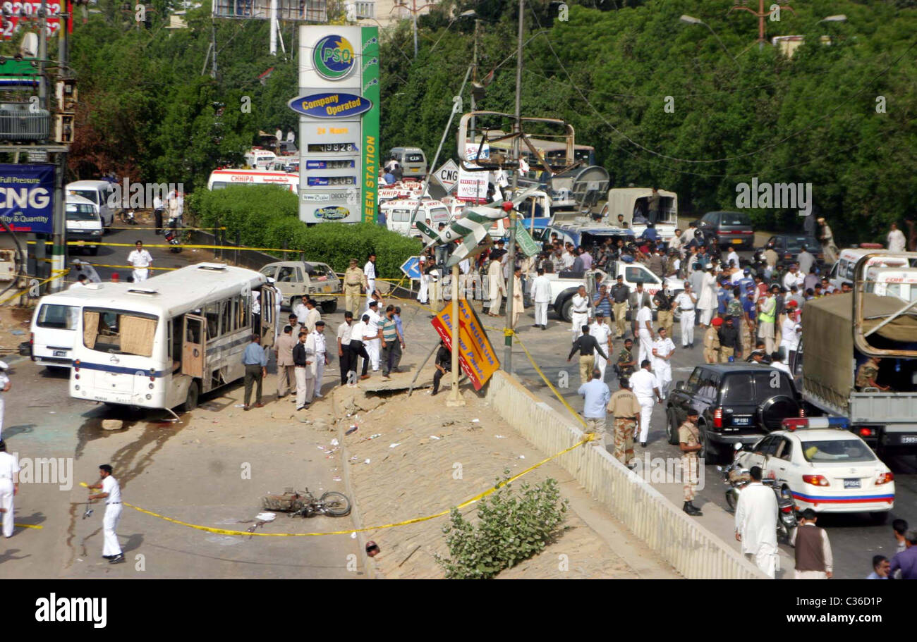 Soldiers cordon off the site of explosion after planted bomb explosion ...