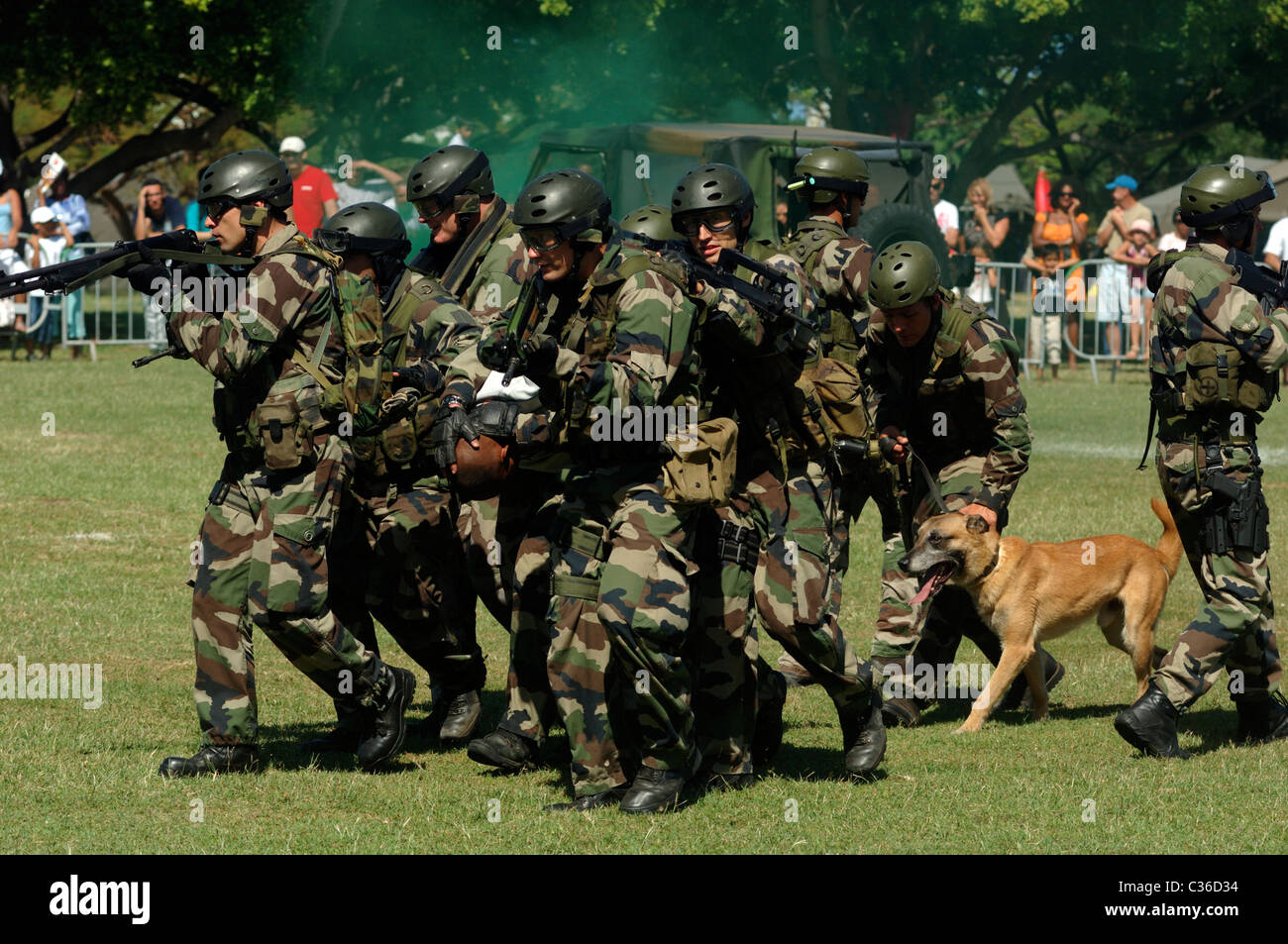 Show of french army forces Stock Photo - Alamy