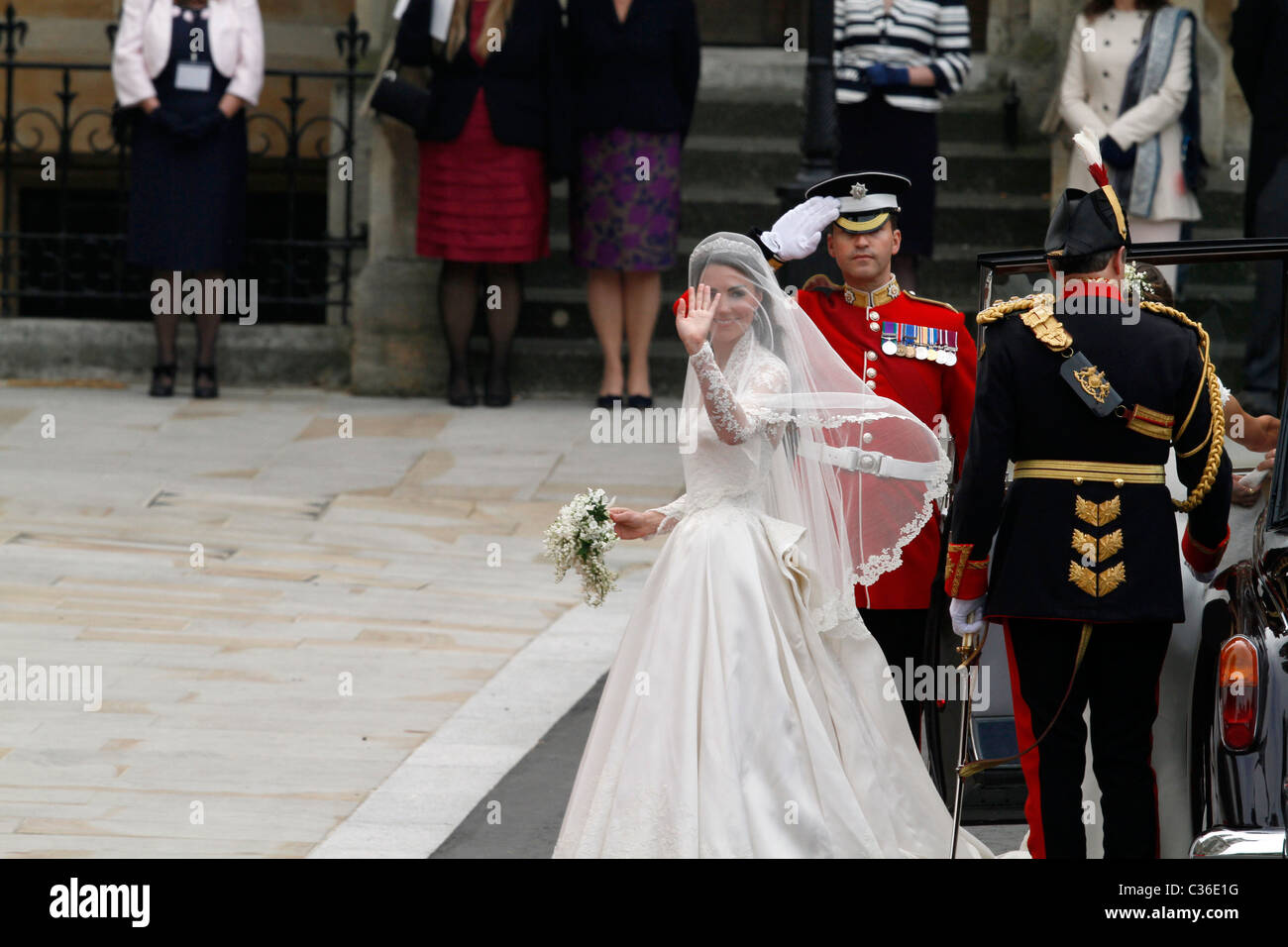 KATE MIDDLETON ROYAL BRIDE ROYAL WEDDING WESTMINSTER ABBEY WESTMINSTER ...