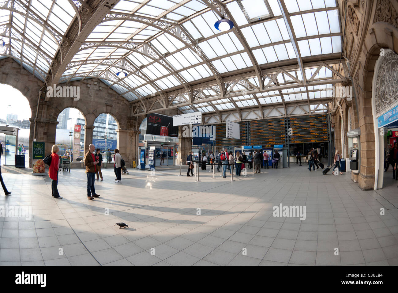 Sheffield Railway Station Stock Photo, Royalty Free Image: 36407620 - Alamy