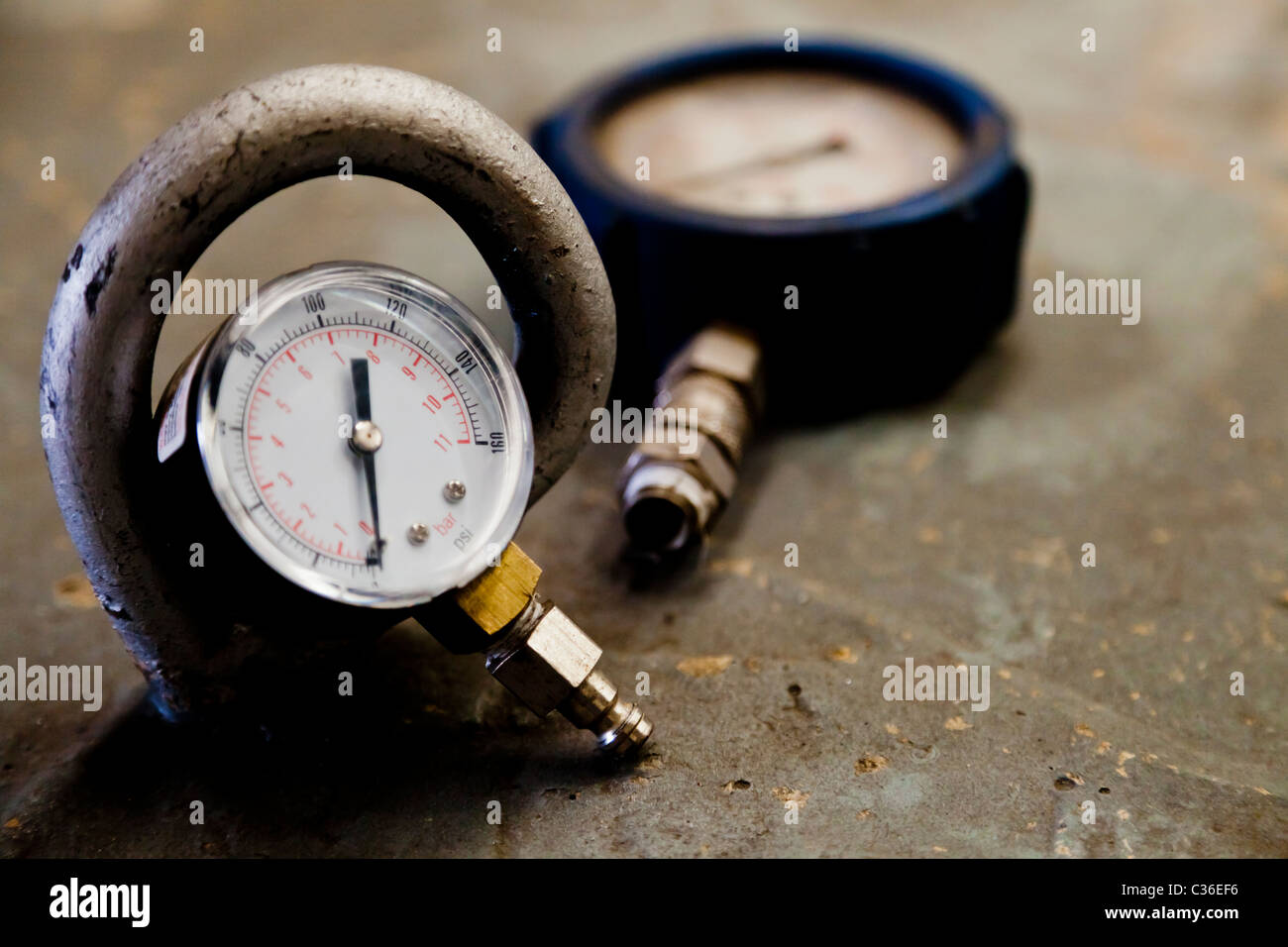 Gage gages gauges hi-res stock photography and images - Alamy