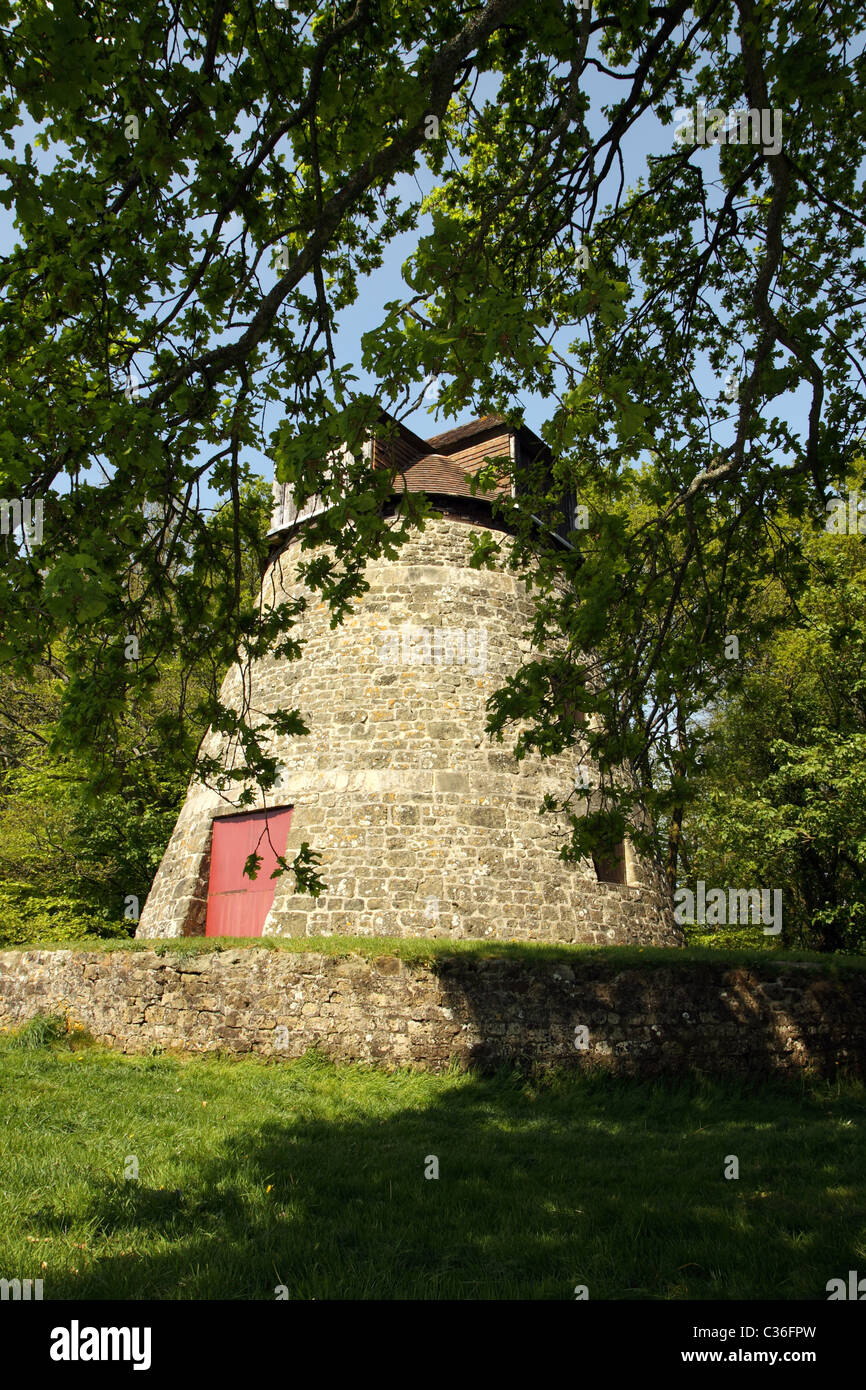 East knoyle windmill hi-res stock photography and images - Alamy
