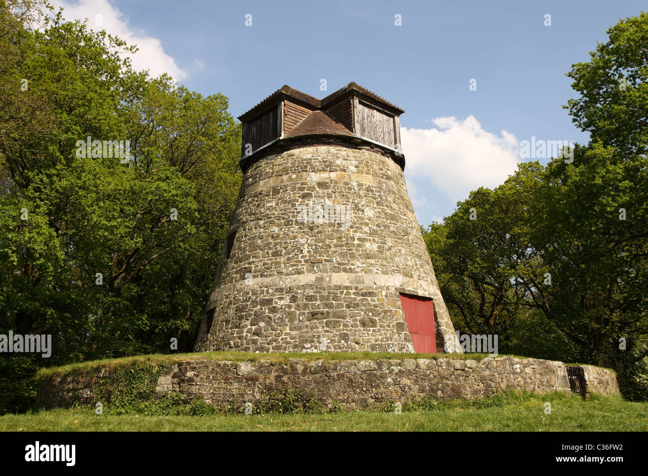 East knoyle windmill hi-res stock photography and images - Alamy