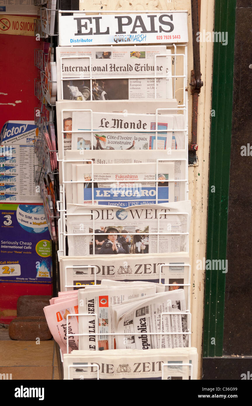 Foreign newspapers hi-res stock photography and images - Alamy