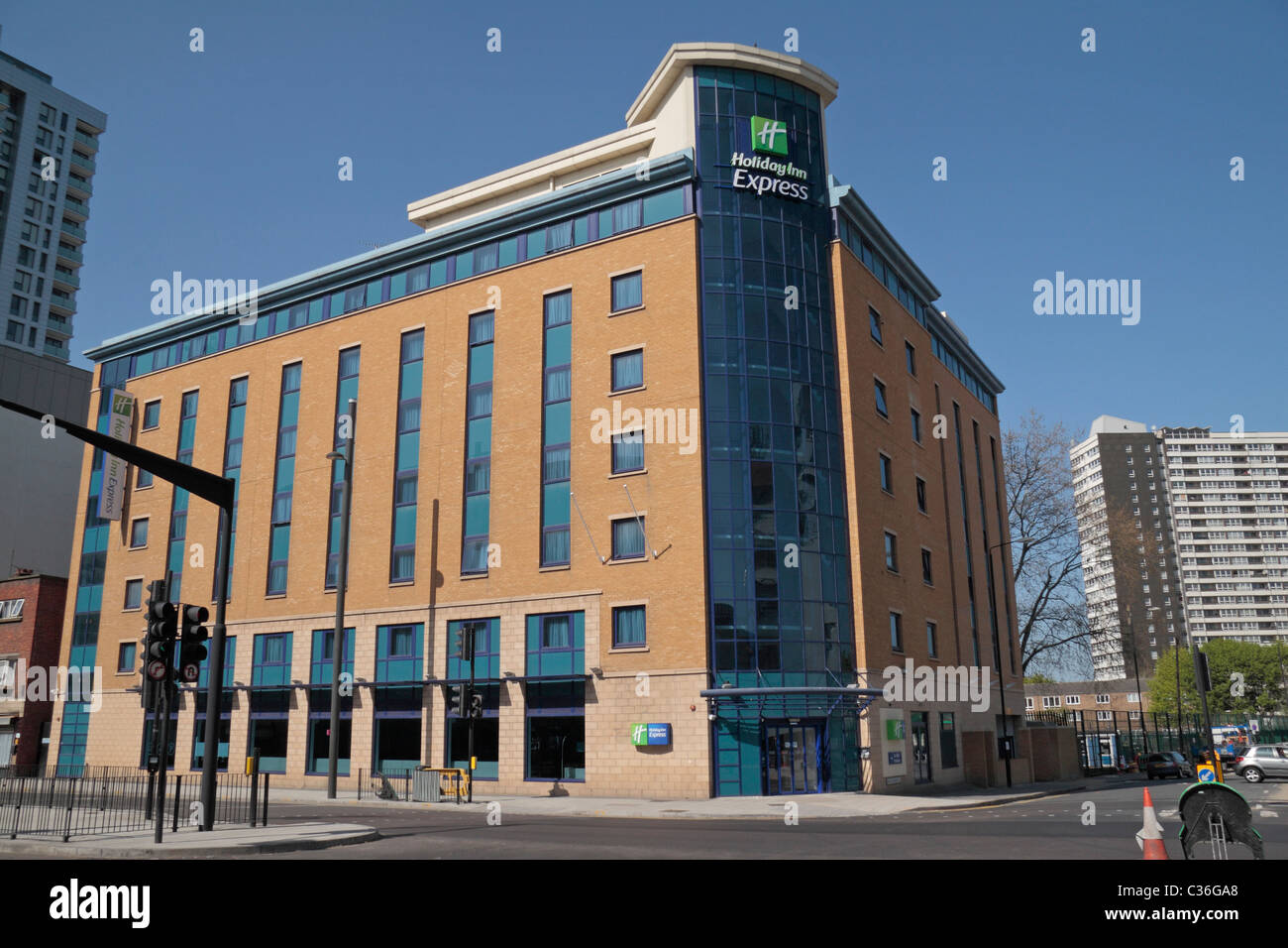 The Holiday Inn Express hotel, close to the new 2012 London Olympic ...