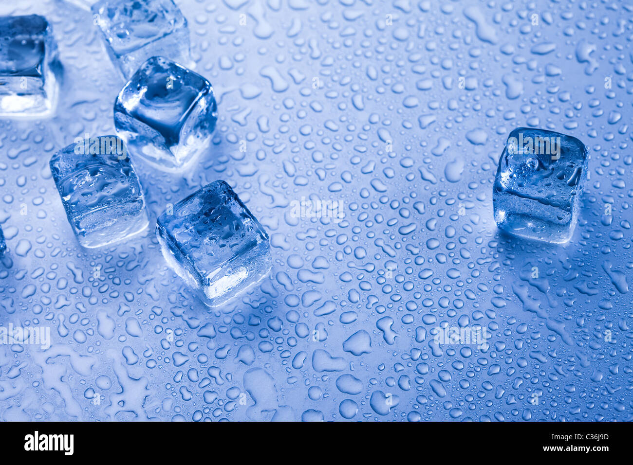 Ice cubes & aqua Stock Photo - Alamy