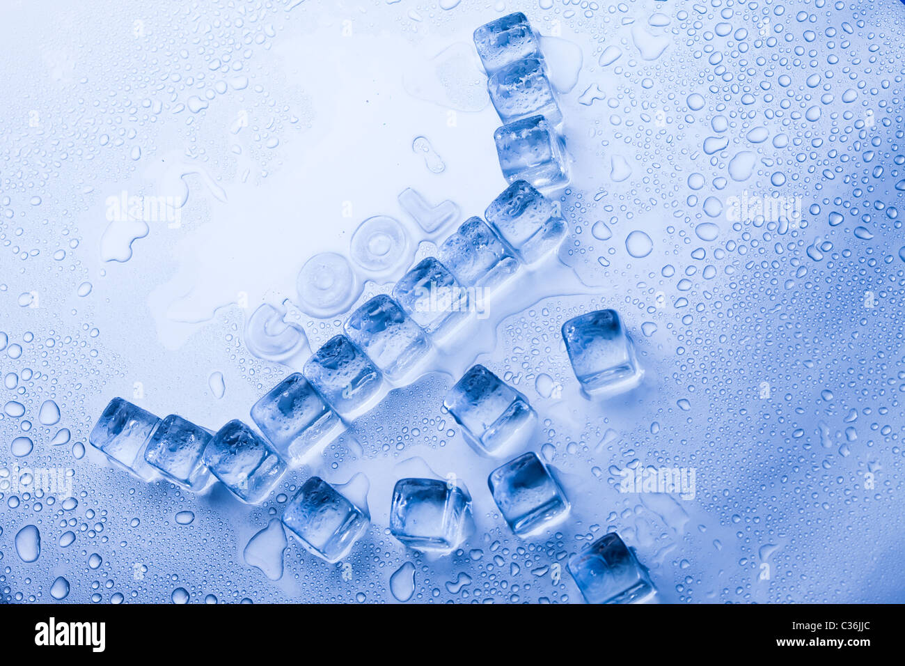 Ice cubes & aqua Stock Photo - Alamy