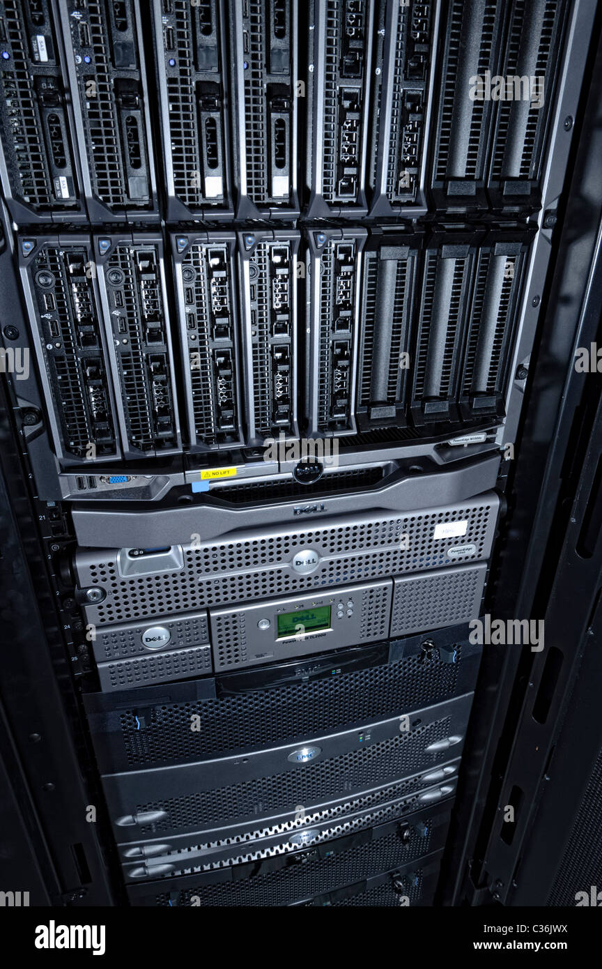 Data centre servers hi-res stock photography and images - Alamy