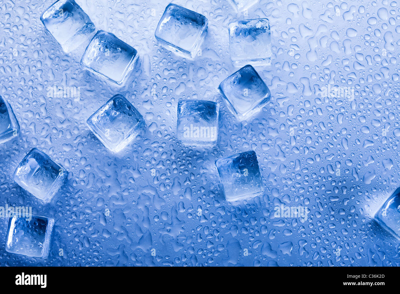 Ice cubes & aqua Stock Photo - Alamy