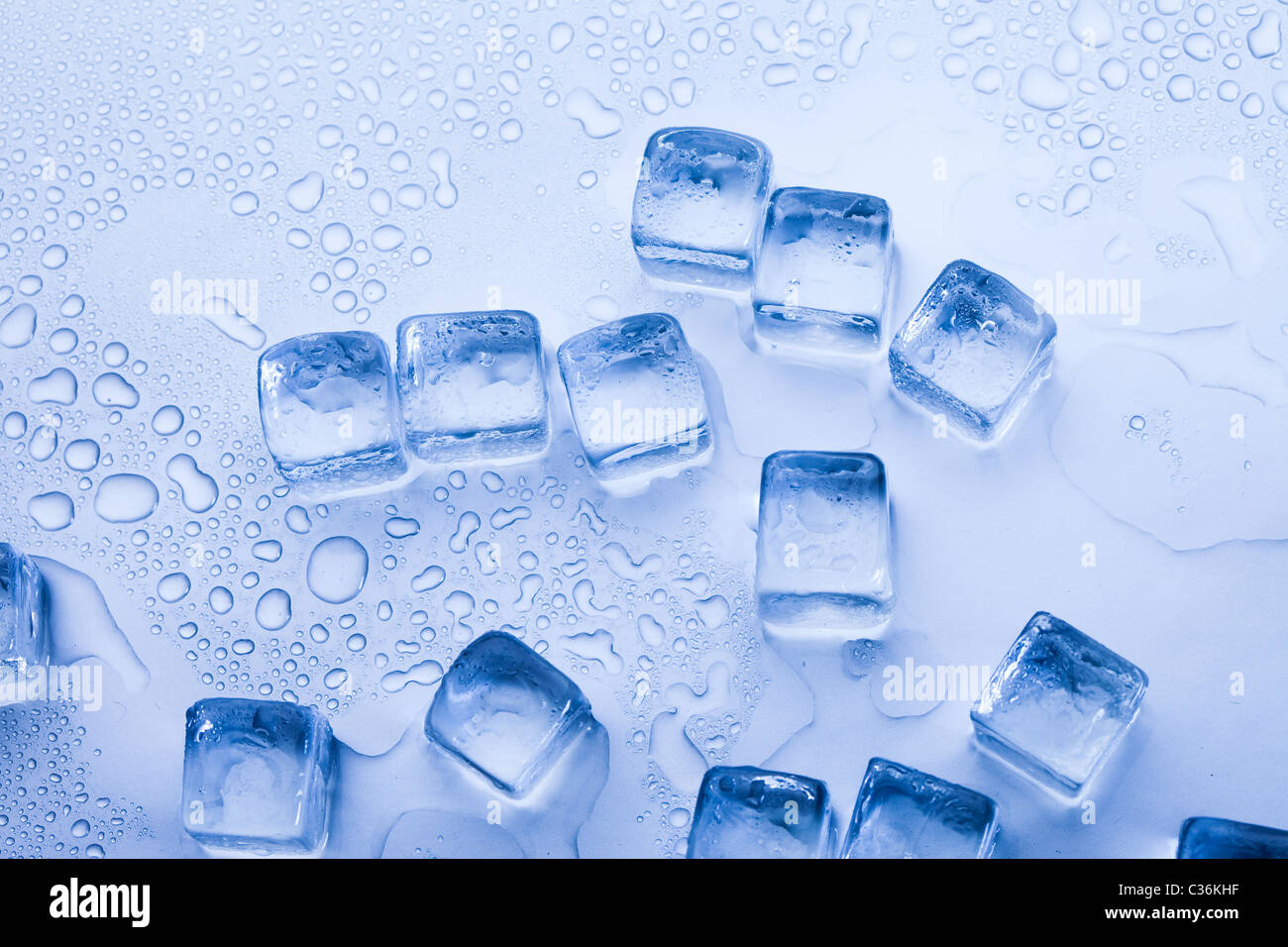 Ice cubes & aqua Stock Photo - Alamy