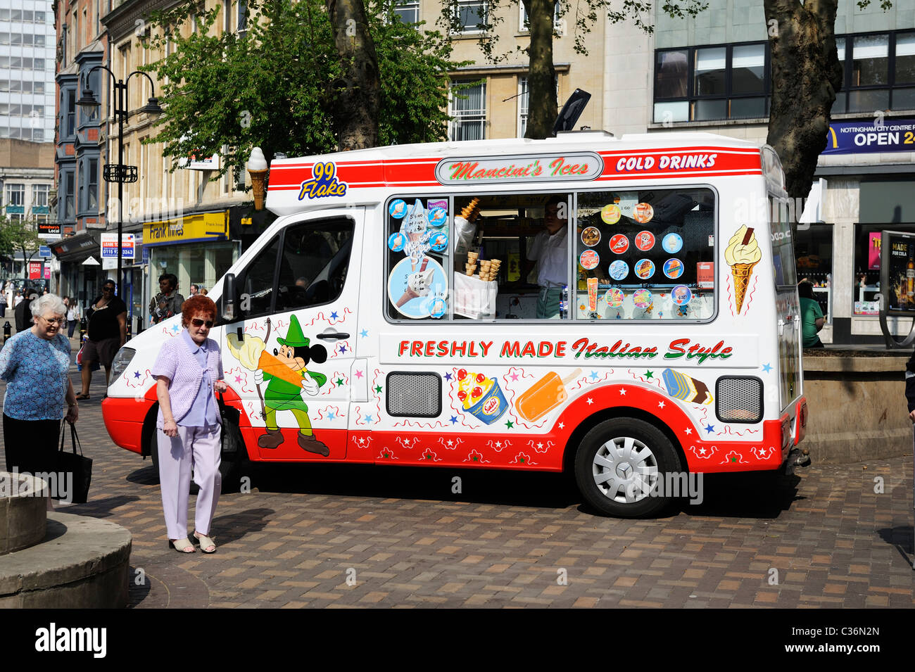 Ice cream van stock hi-res stock photography and images - Alamy