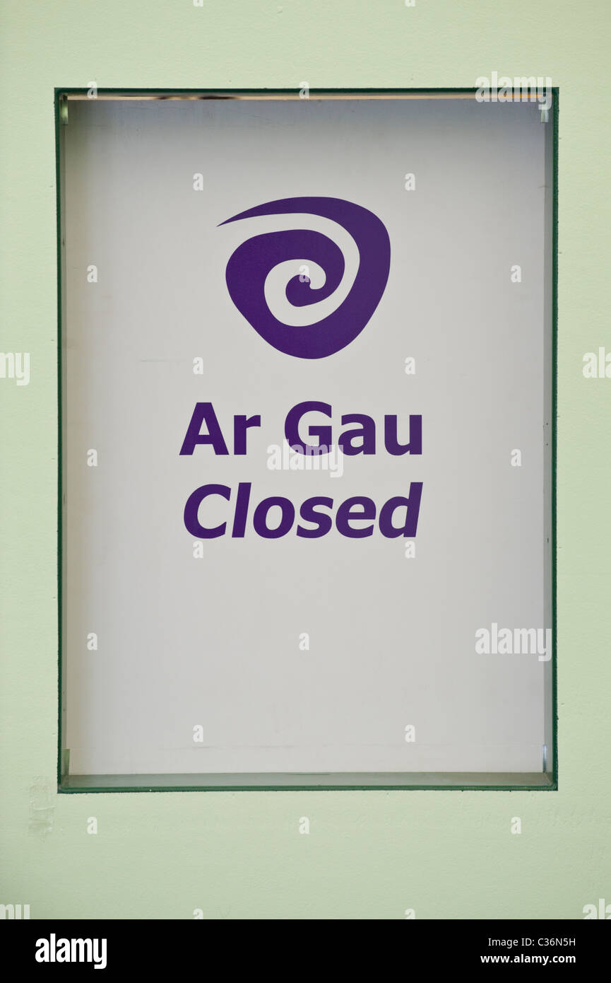 Bilingual Welsh English language closed box office sign at National ...