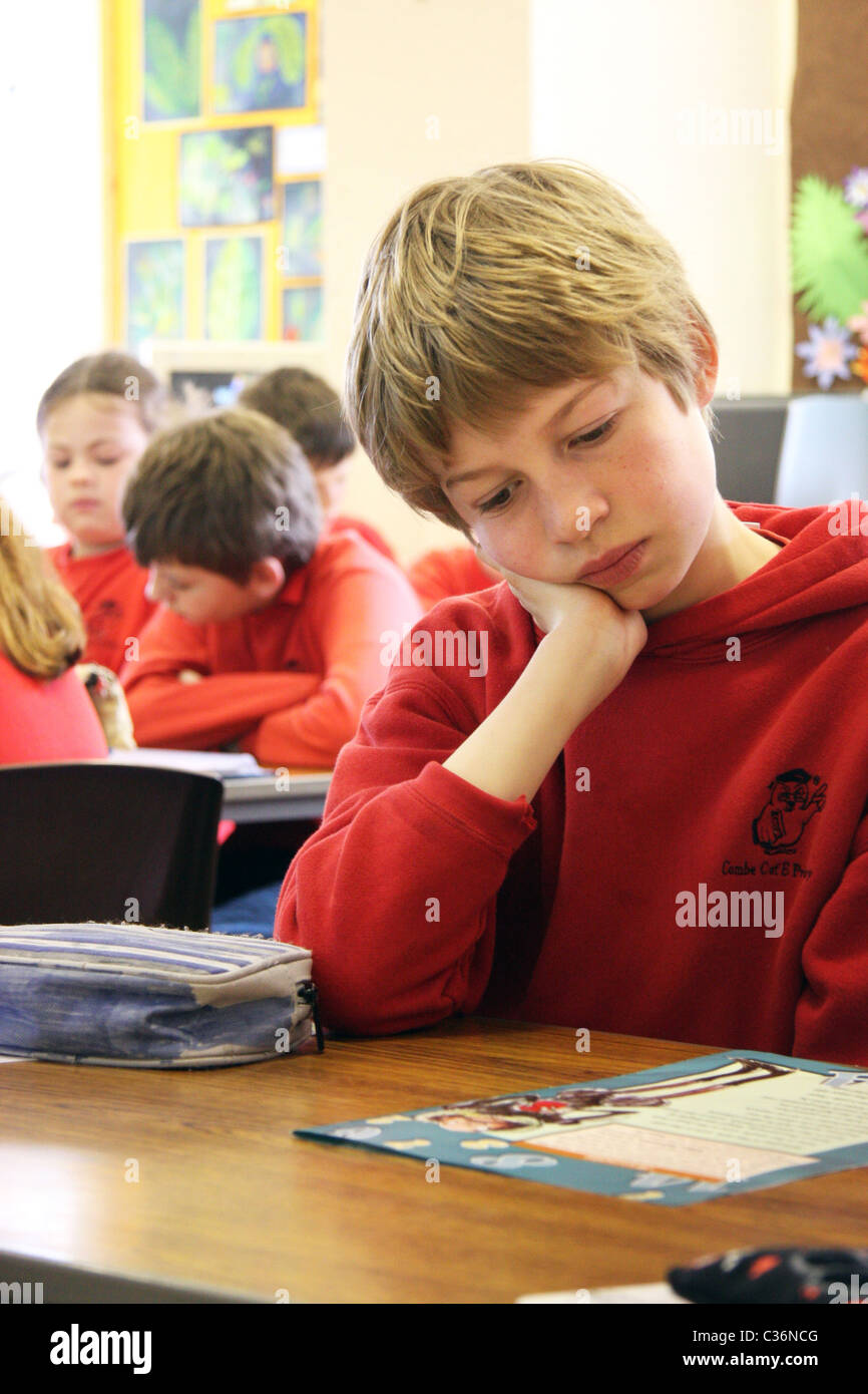 Primary school children uk hi-res stock photography and images - Alamy