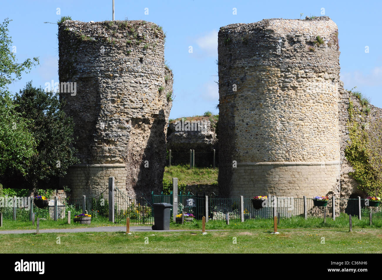 Bungay castle, Suffolk Stock Photo - Alamy