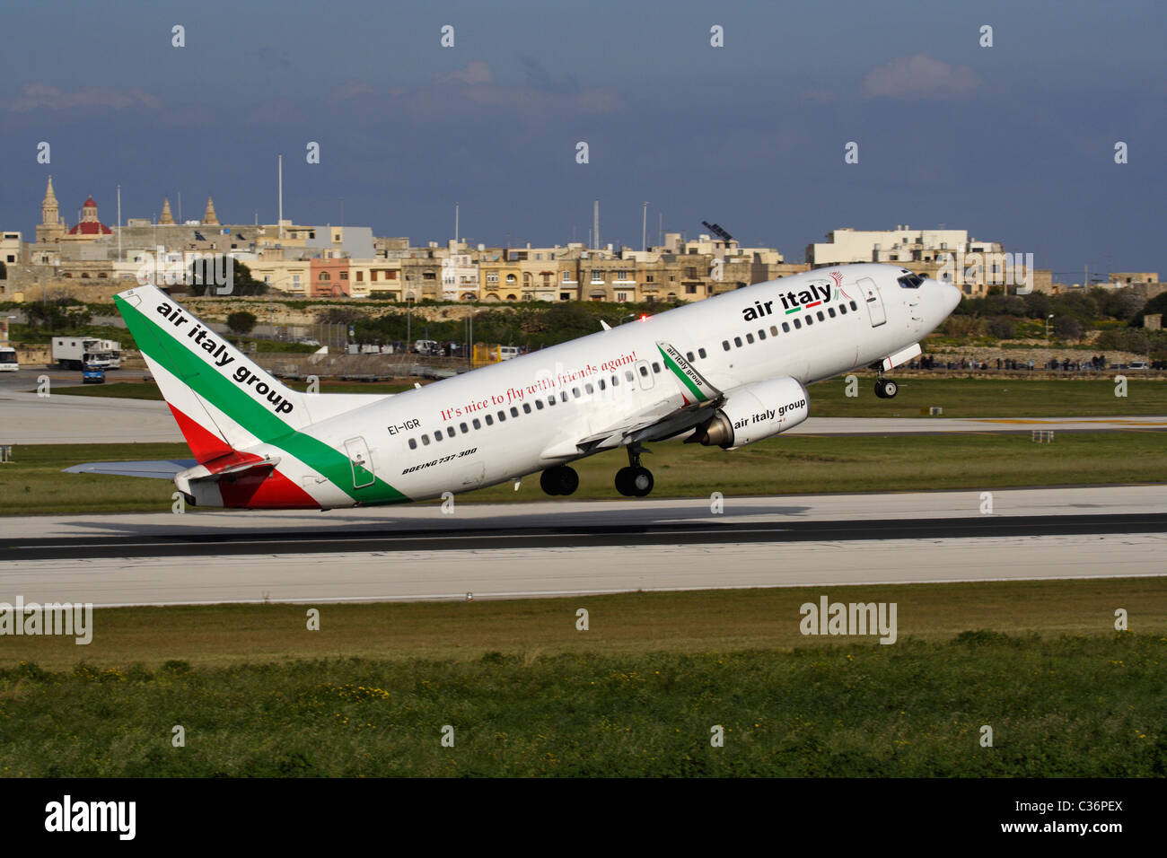 Airplane takeoff italy hi-res stock photography and images - Alamy