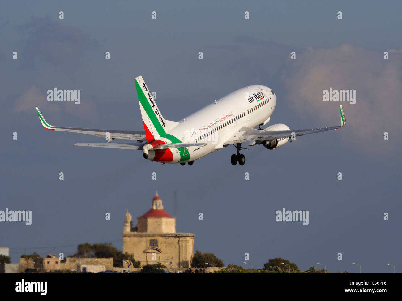 Airplane takeoff italy hi-res stock photography and images - Alamy
