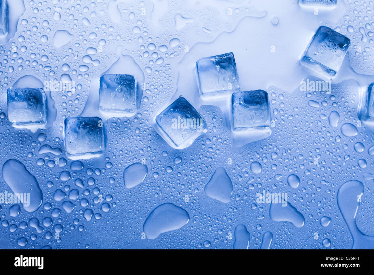 Ice cubes & aqua Stock Photo - Alamy