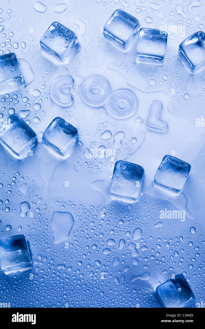 Ice cubes & aqua Stock Photo - Alamy