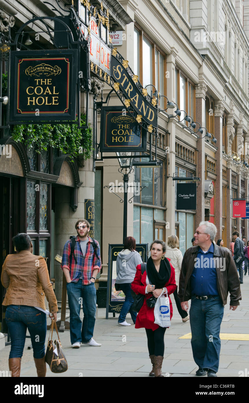 Guide strand hi-res stock photography and images - Alamy