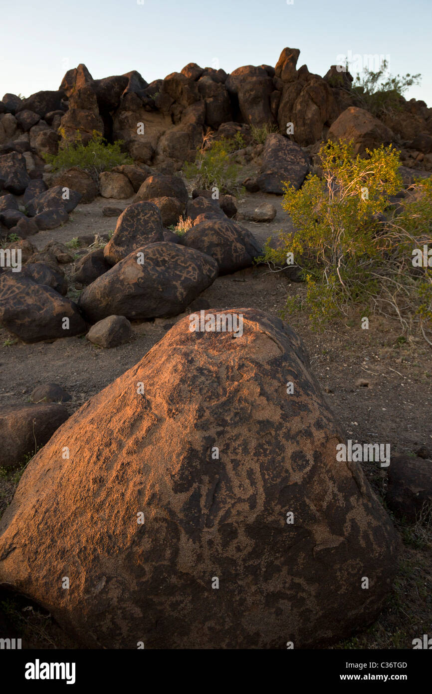 Ancient rock art, Western Archaic and Gila Style, at the Painted Rock ...