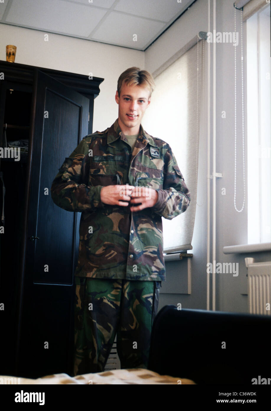 Infantry soldier individual hi-res stock photography and images - Alamy