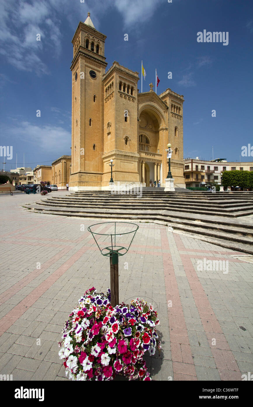 Birzebbugia pretty bay isle of malta Stock Photo - Alamy